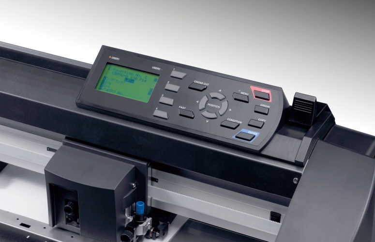 Plotter réseau Graphtec FC8000-75